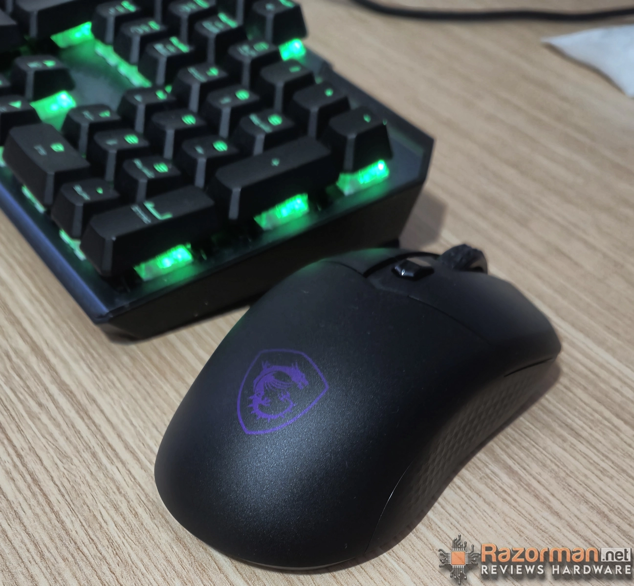 Review MSI VERSA 300 WIRELESS