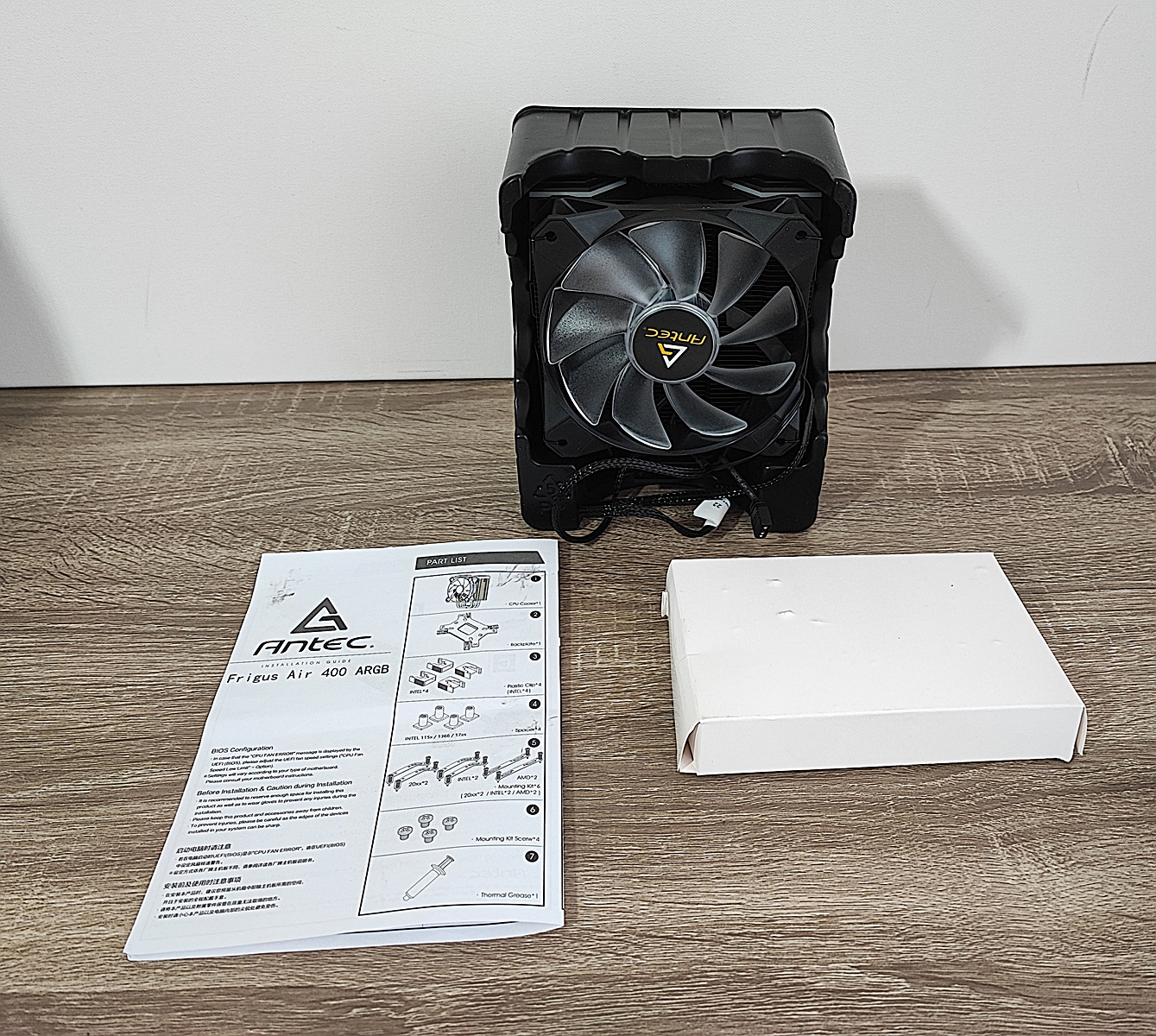 Review ANTEC FrigusAir 400 ARGB