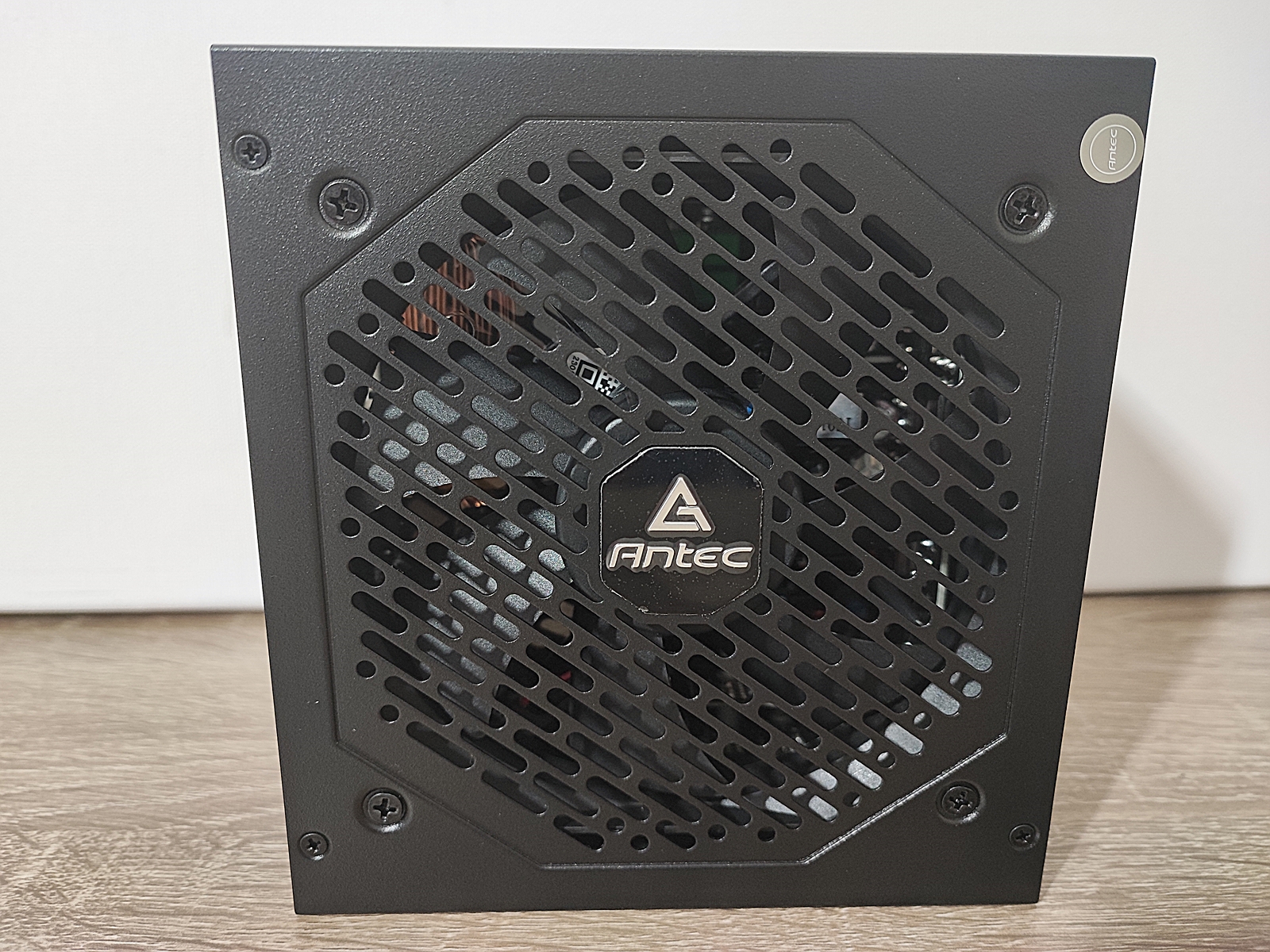 Review ANTEC NE750G M