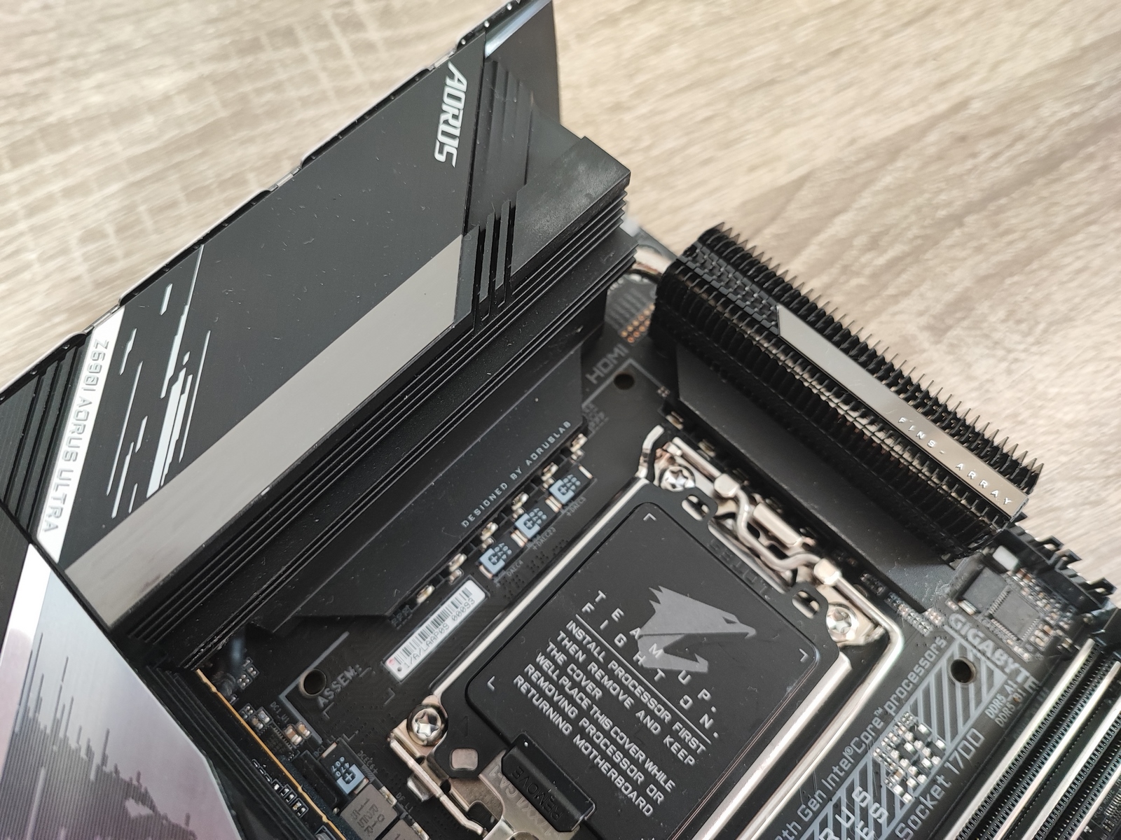 Review Aorus Z690i ULTRA