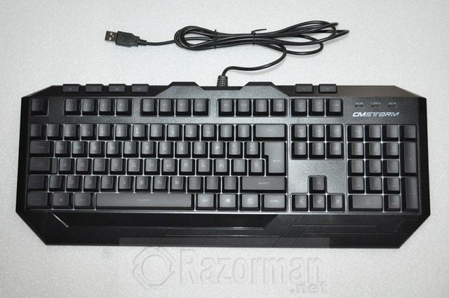 Review Kit CM Storm Devastator