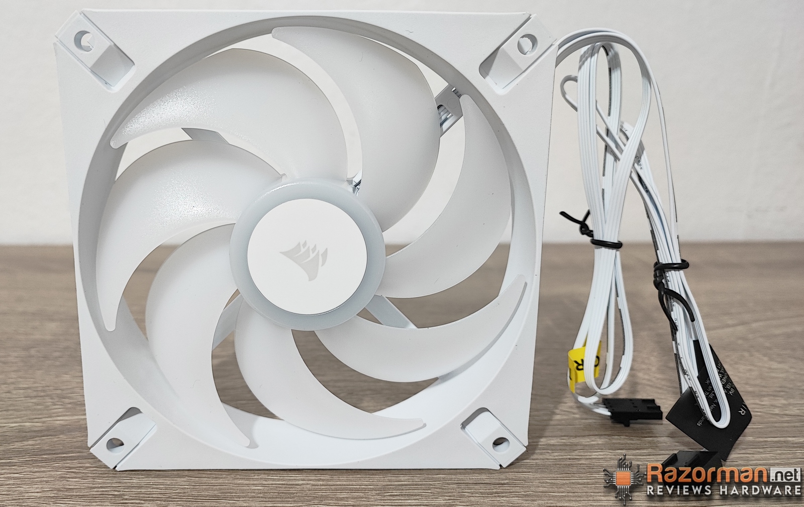 Review Corsair AR120 RGB