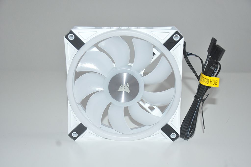 Review Corsair iCue QL120 RGB