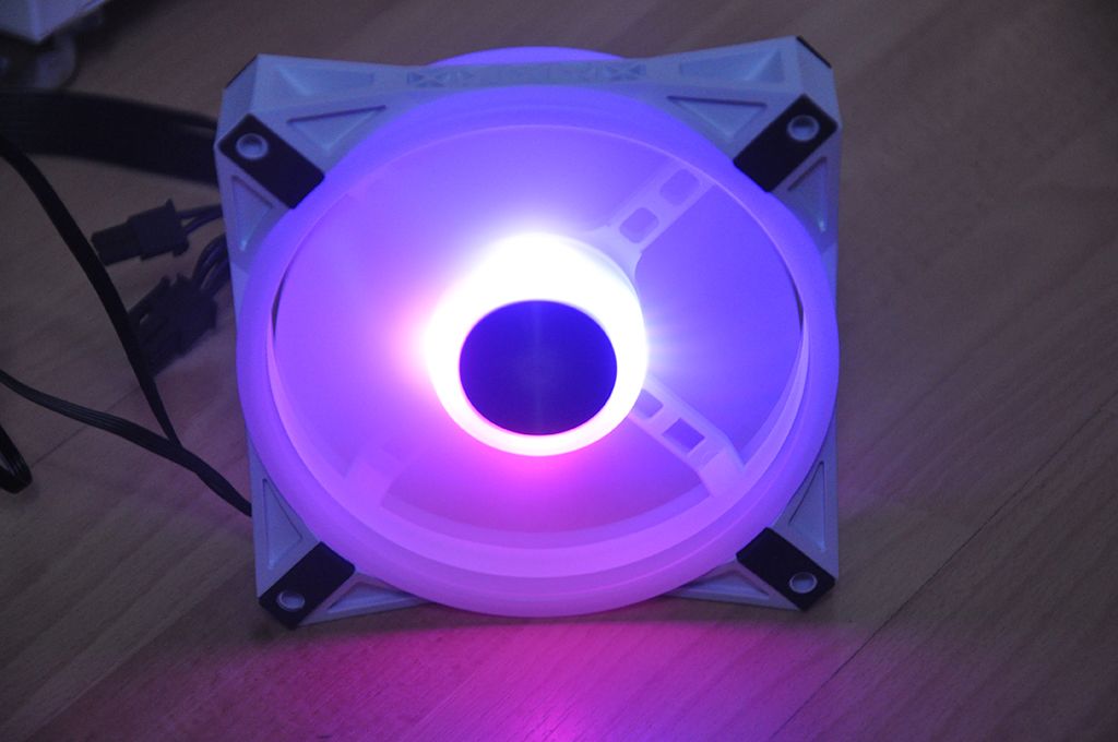 Review Corsair iCue QL120 RGB