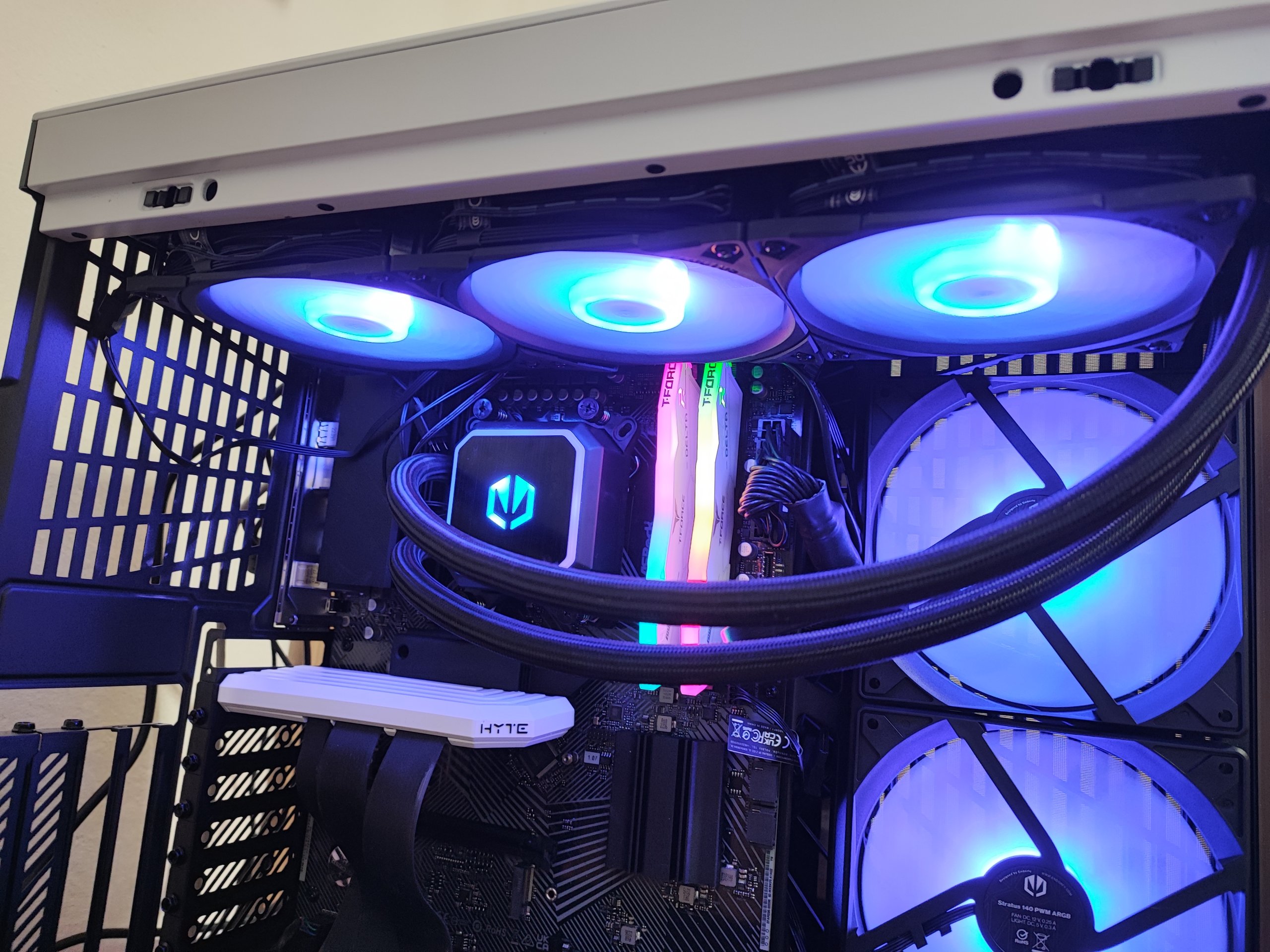 Review ENDORFY Navis F360 ARGB