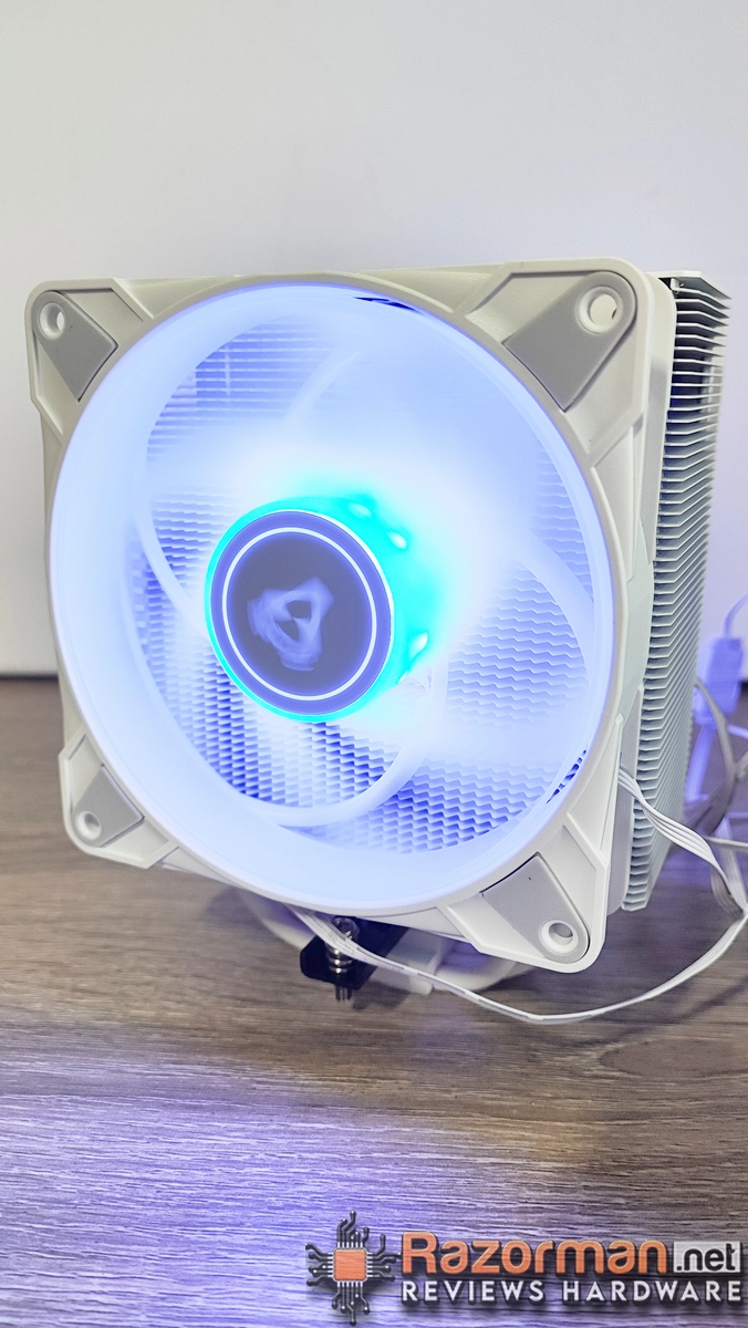 Review Arctic Freezer 36 ARGB-White