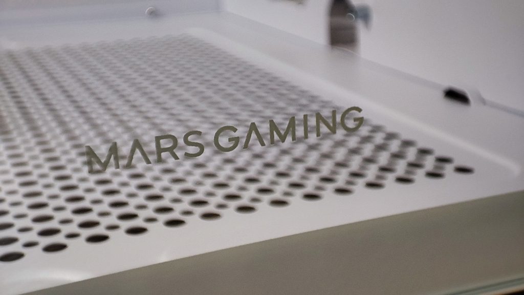 Review MARS GAMING MC-NOVAM