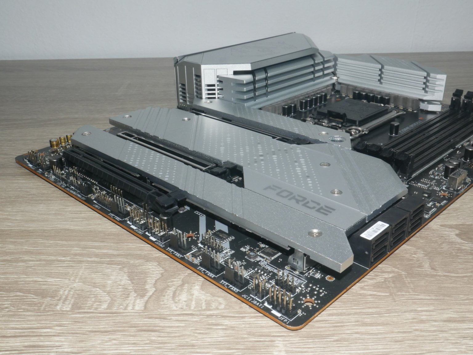 Review MSI MPG Z690 FORCE-WIFI