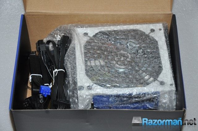 Review Mars Gaming Zeus MPZE750