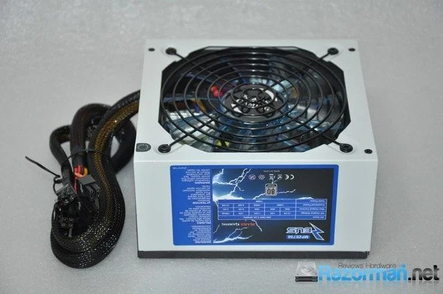 Review Mars Gaming Zeus MPZE750