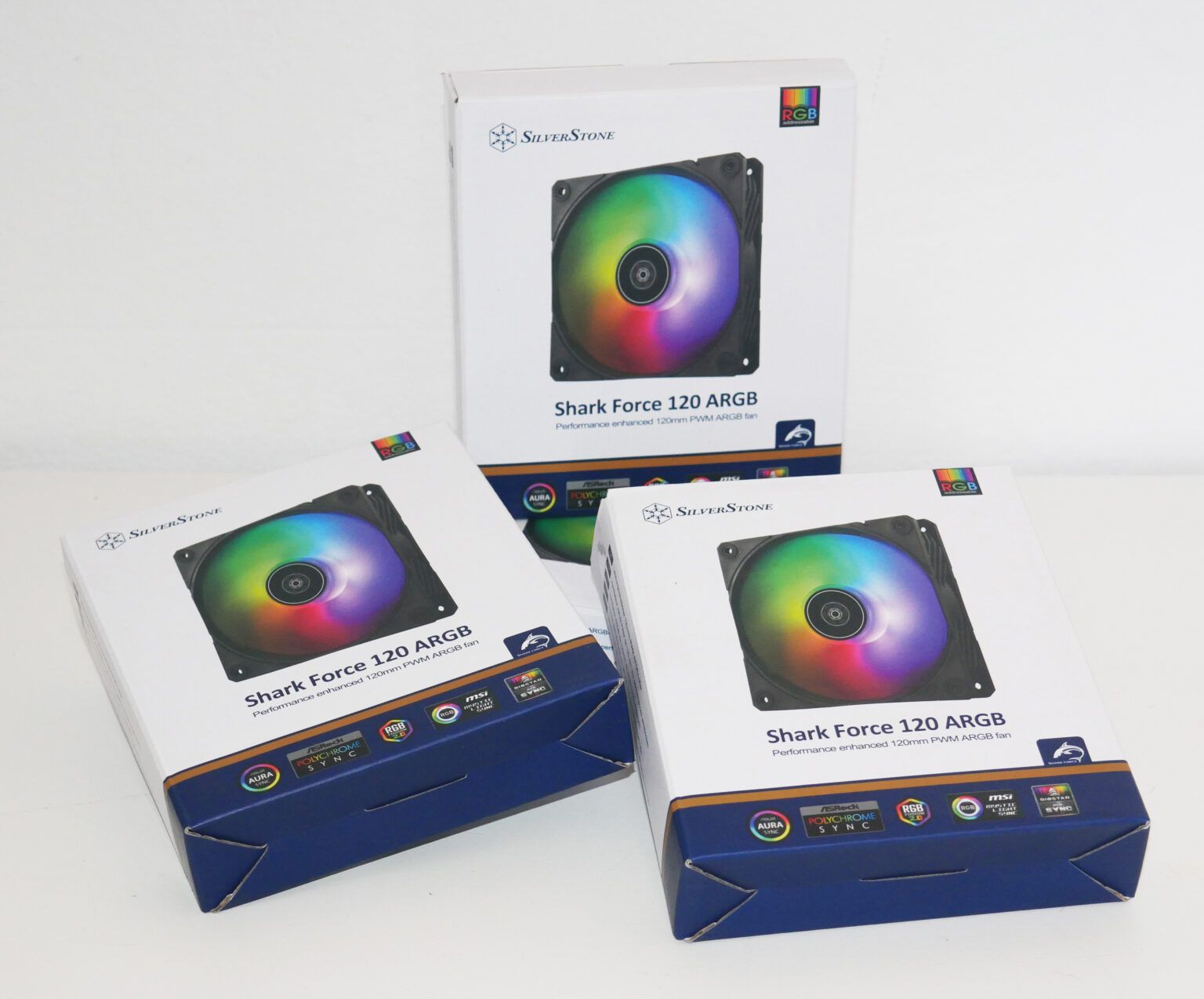 Review Silverstone Shark Force 120 ARGB